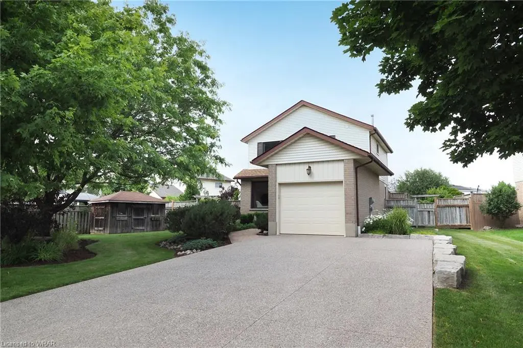 102 Fran Ellen Crescent, Kitchener, Ontario Sold History | HouseSigma