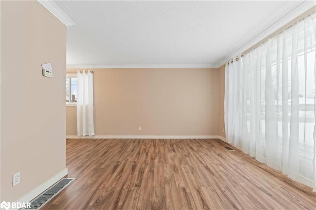 1 Manor Crescent, Quinte West, Ontario K8V3Z6 Sold History | HouseSigma
