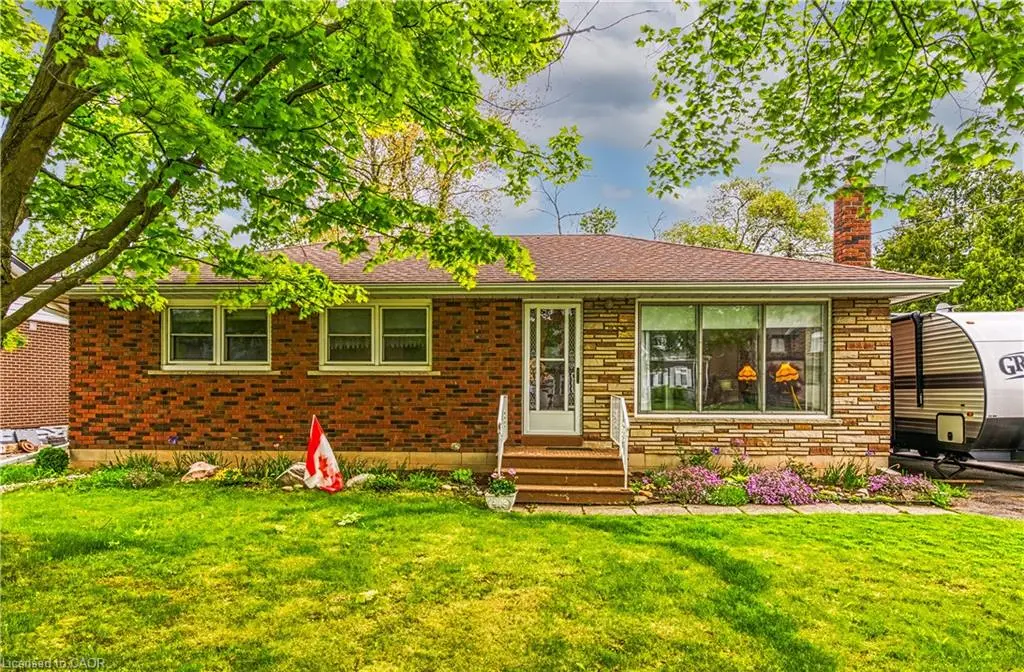 233 Helena Avenue, Stoney Creek, Ontario L8E5K1 Sold History | HouseSigma